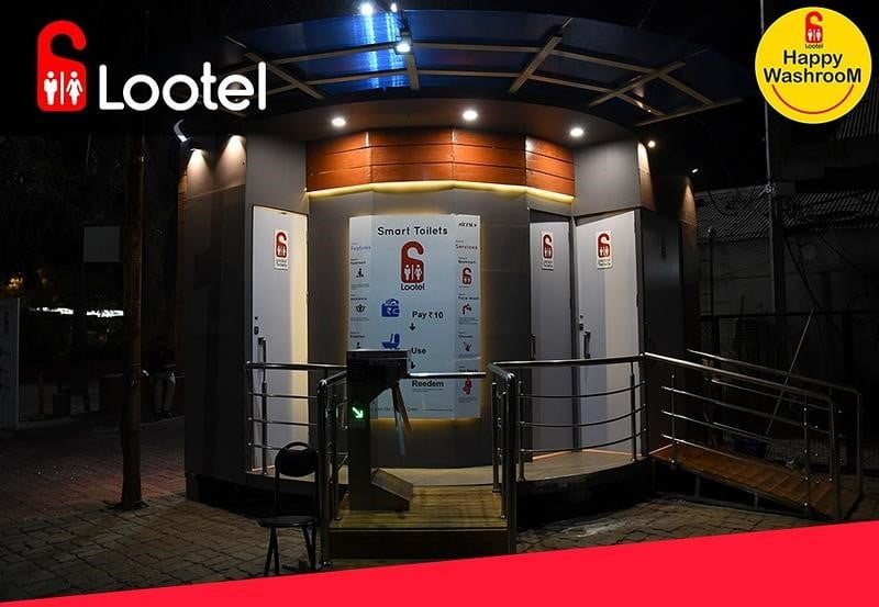 A 5 Star Public Restroom With Pocket Friendly Food