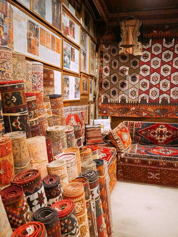 Kashmiri Carpets To Bejewel Highest Constitutional Building,