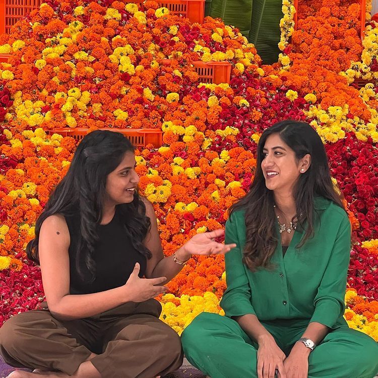 With Hoovu Fresh Flowers Sister Duo's Makes Rs 8 Crore Annually