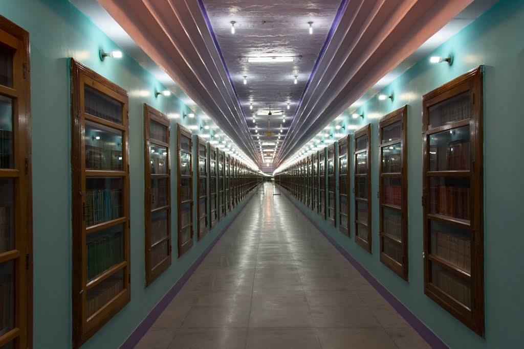 Bibliophiles Can't Miss These 7 Crazy Public Library For Sure!